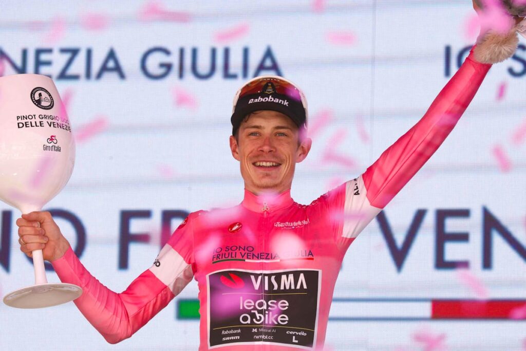 Vingegaard takes the lead in the Tour of Italy - Carroll County Observer